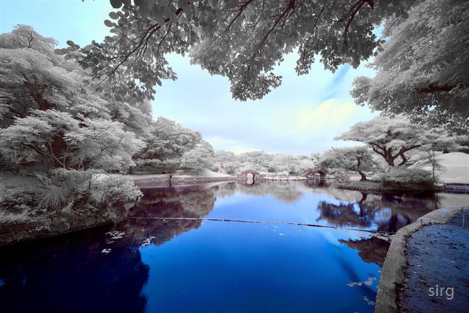 Infrared Small Lake in Japan by sirg